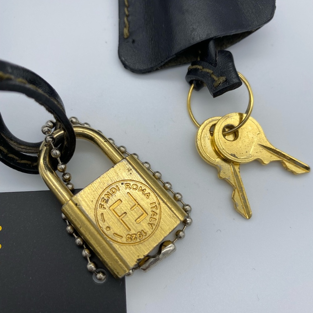Fendi Gold Tone Lock And Keys Set - Gem